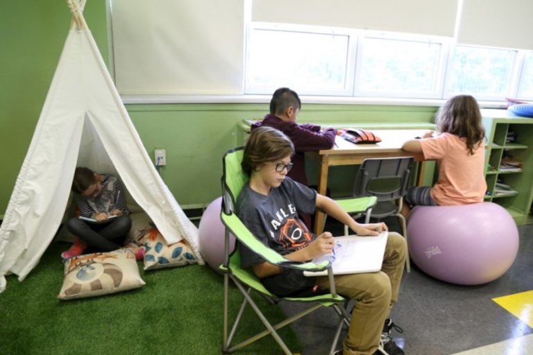 Comment développer la concentration en classe ? - Blog Hop'Toys