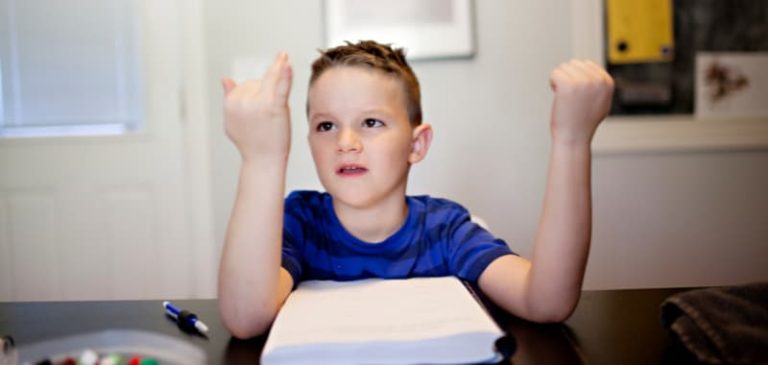 15 stratégies pour l'aider à se calmer - Blog Hop'Toys