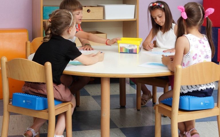 Comment développer la concentration en classe ? - Blog Hop'Toys